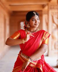 Actress Dhanvi Sreemayi Age, Father, Family, Movies List, Biography In ...